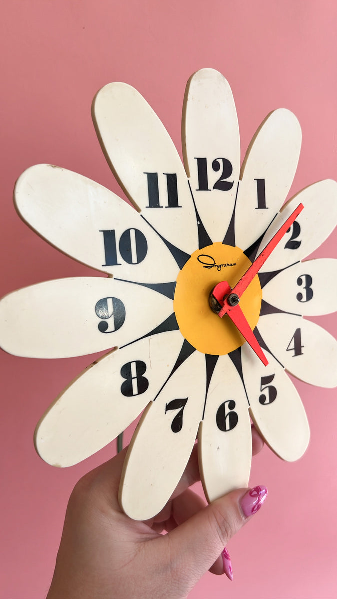 Vintage Daisy Clock – The Apartment TO