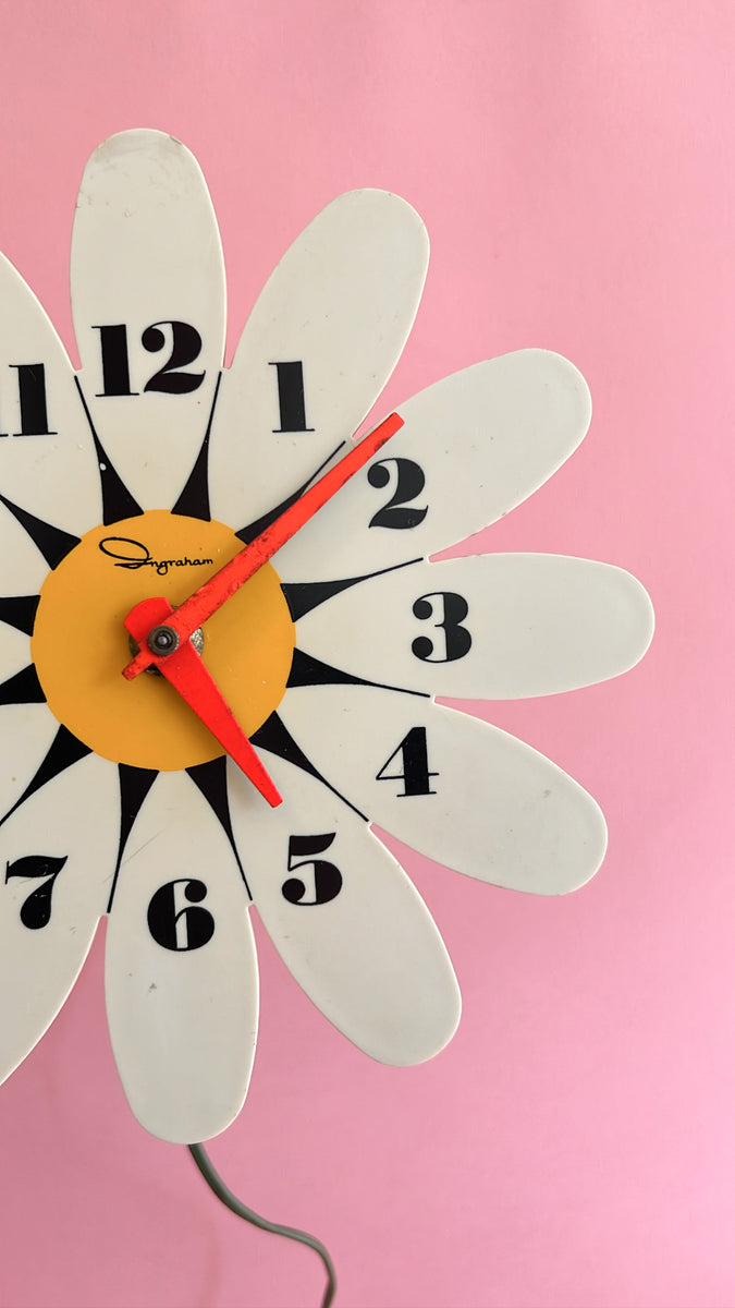 Vintage Daisy Clock – The Apartment TO