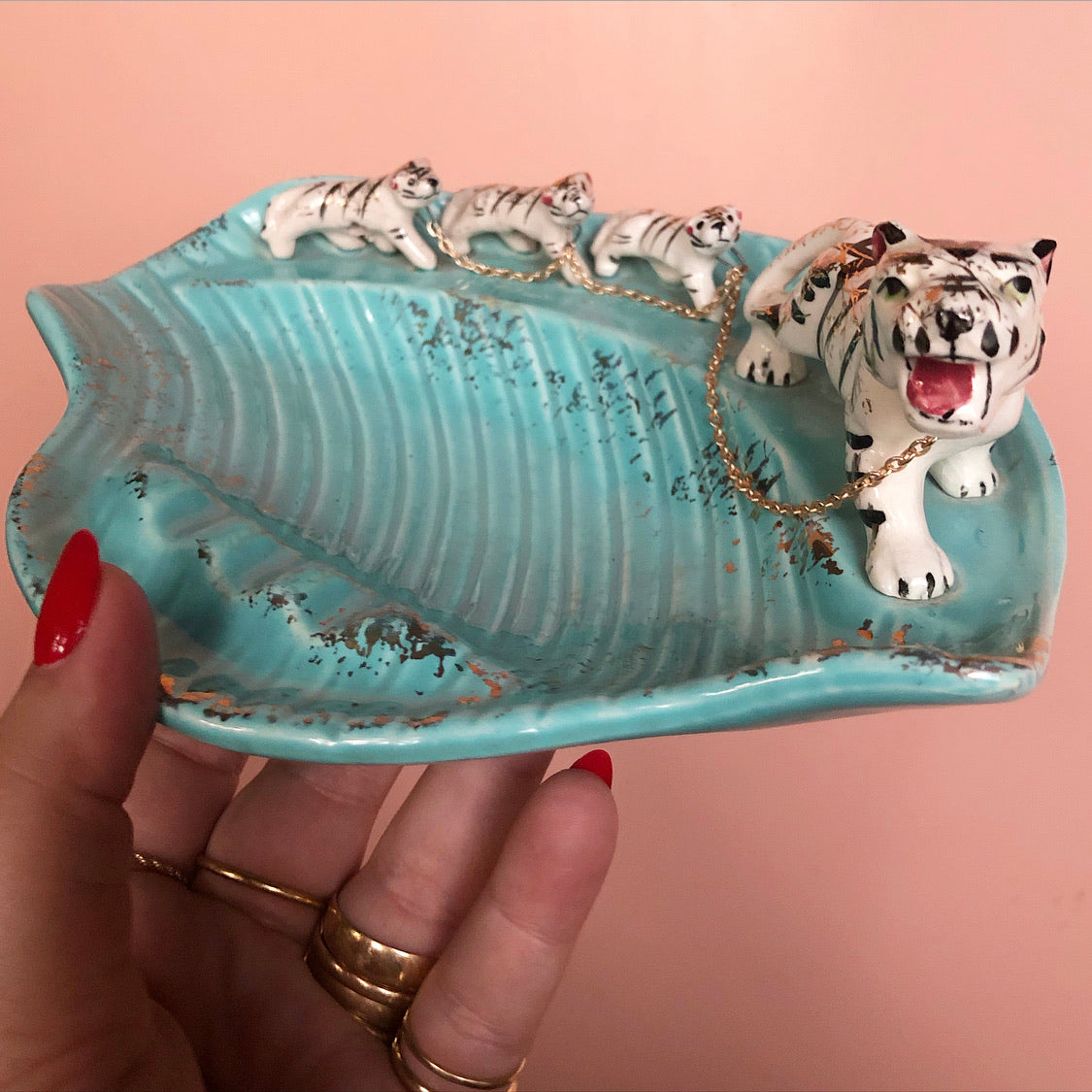 Vintage White Tiger Ashtray – The Apartment TO