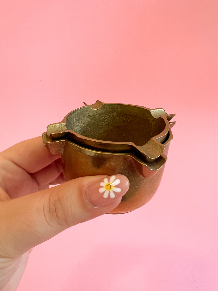 Vintage Nesting Brass Ashtray Set – The Apartment TO